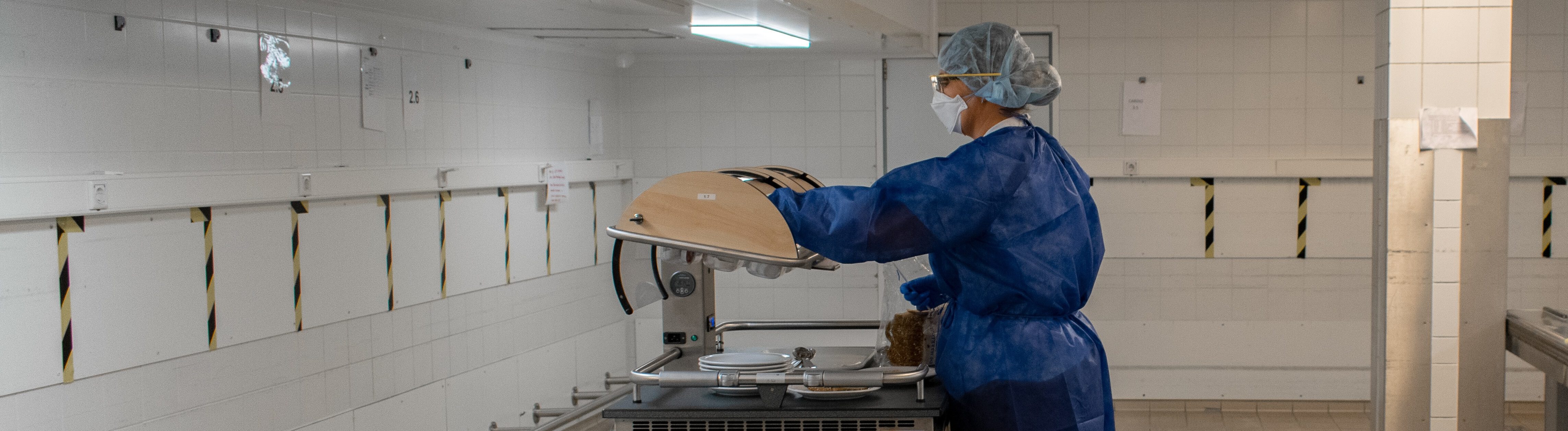 Hulp bieden, daar waar het nu zo hard nodig is | EW Facility Services